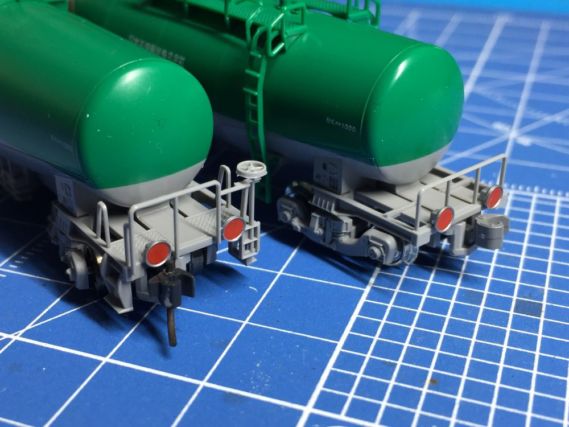 コキ106 反射板 Z08-0232 | NGaugeJP - 横濱模型 | 鉄道模型Nゲージ情報サイト（鉄道模型の最新情報が満載）